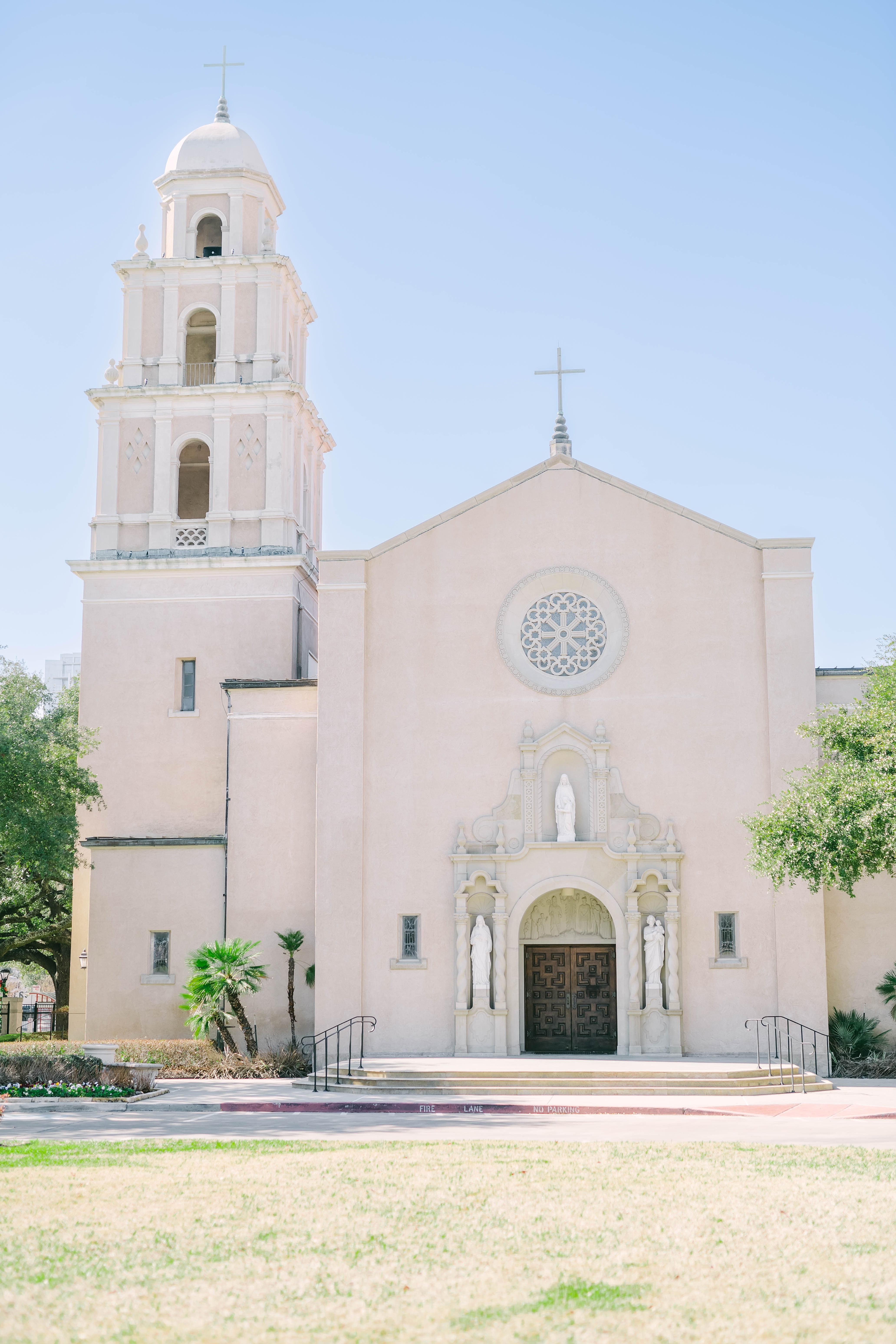 Classic Wedding At The St Anne Catholic Church In Houston Christina