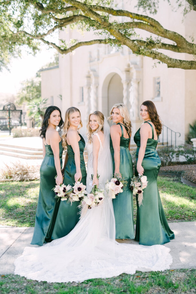 Classic Wedding at The St Anne Catholic Church in Houston | Christina ...