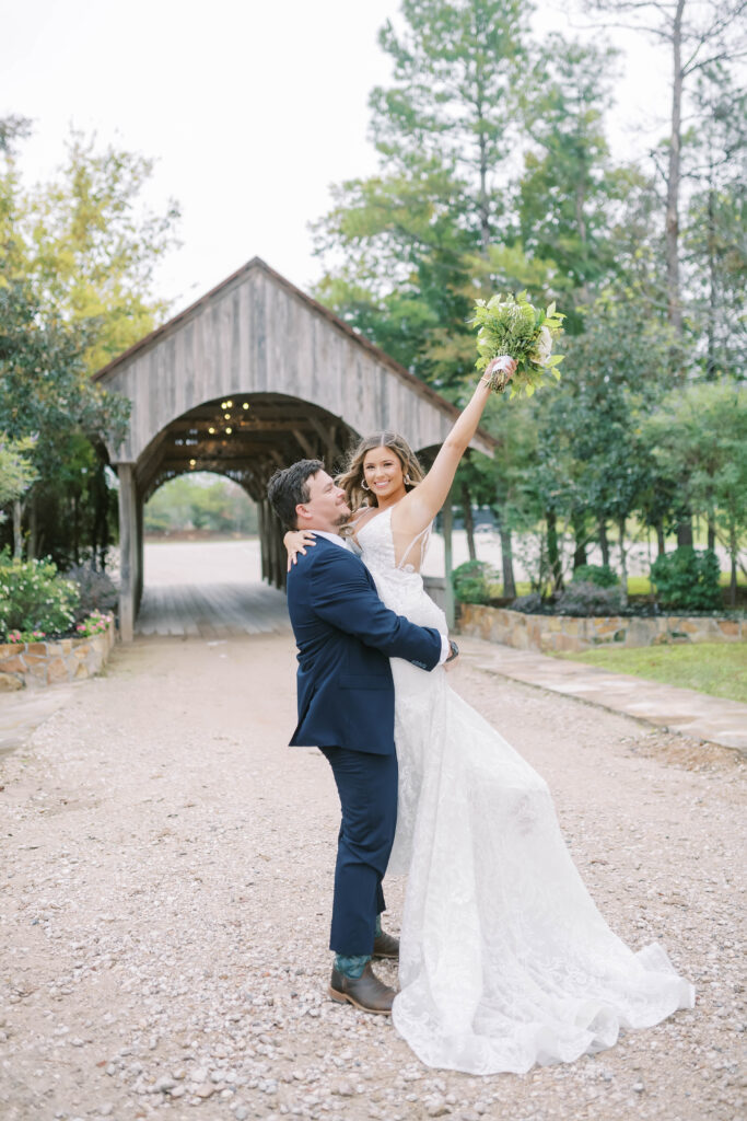 A Rustic Wedding at Big Sky Barn Wedding Venue in Montgomery, TX ...
